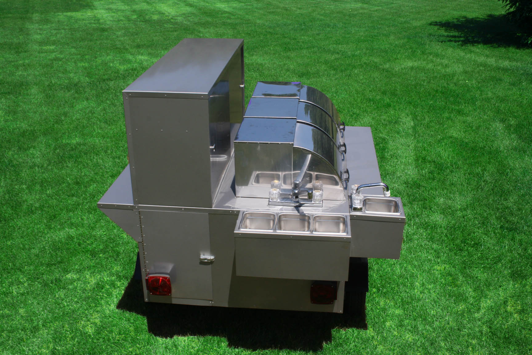 Tasty Tracks Hot Dog Stand - Food-Cart